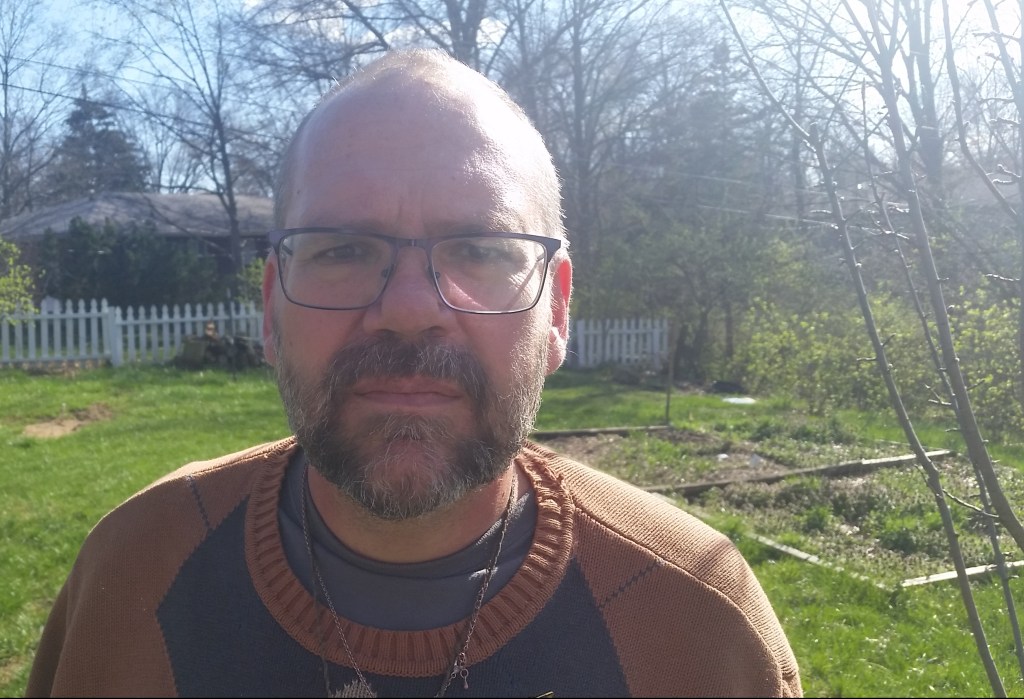 The Confessions of Mike Trapp. Chapter VI: Hitchhiking | Multiconstruct